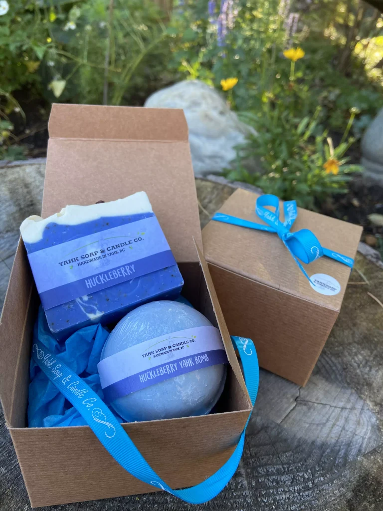 $16.50 Gift Box Huckleberry - Yahk Soap & Candle Company